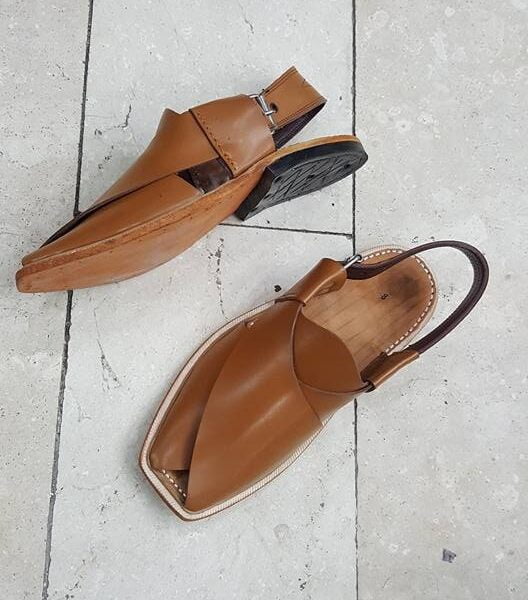 Asal Charsadda Chappal – Gool Shape – Black - Qadeemi Faiz Frontier ...